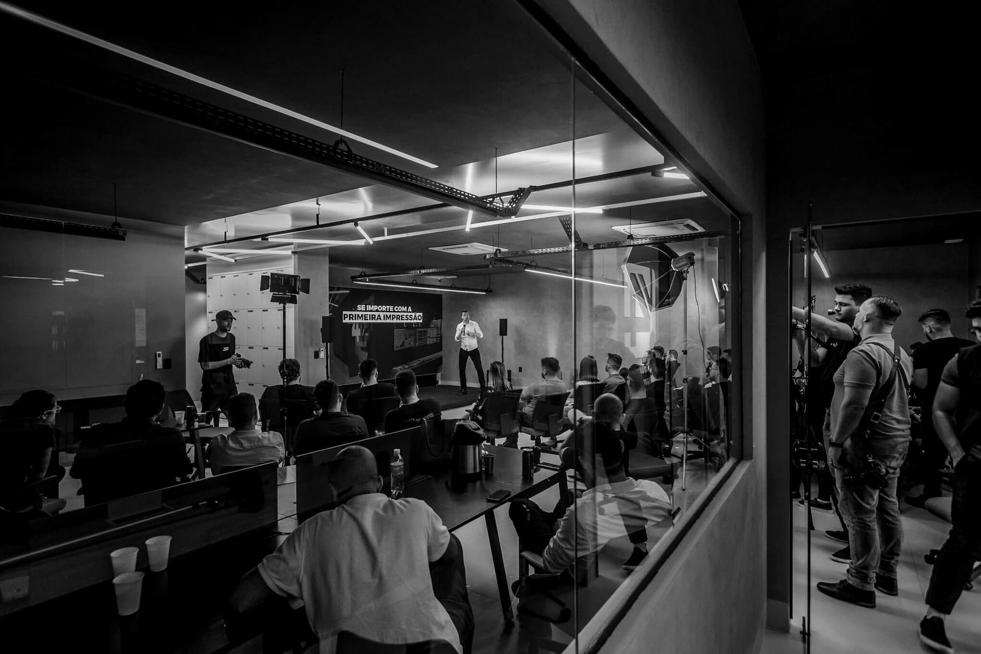 Franquia V4 COMPANY: Saiba como abrir uma unidade da rede